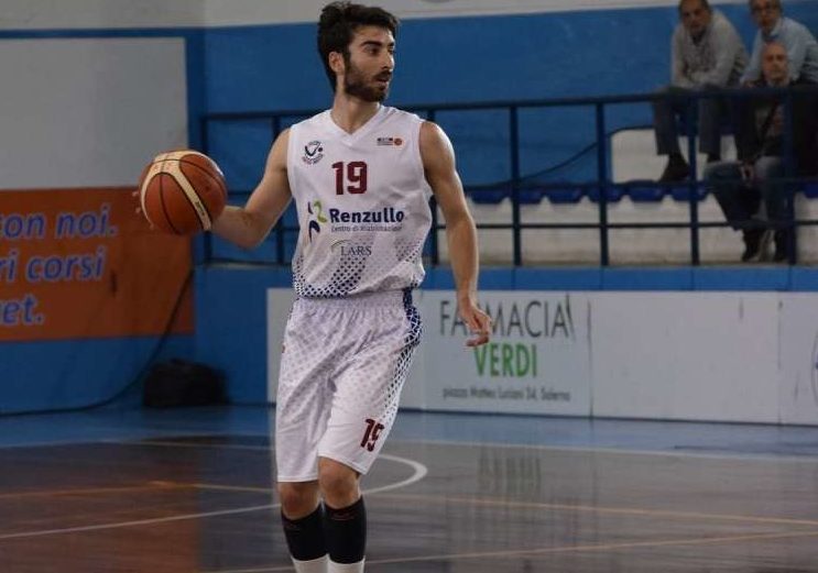 Il playmaker Marco Cucco è un nuovo innesto di Torrenova. Saluta Sgrò